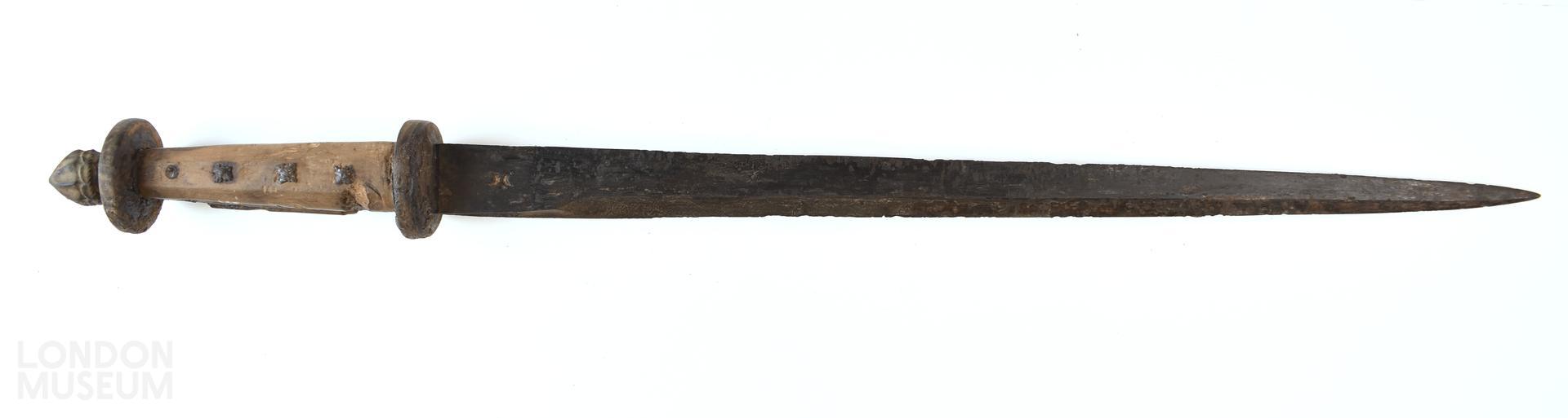 Dagger, rondel dagger | London Museum