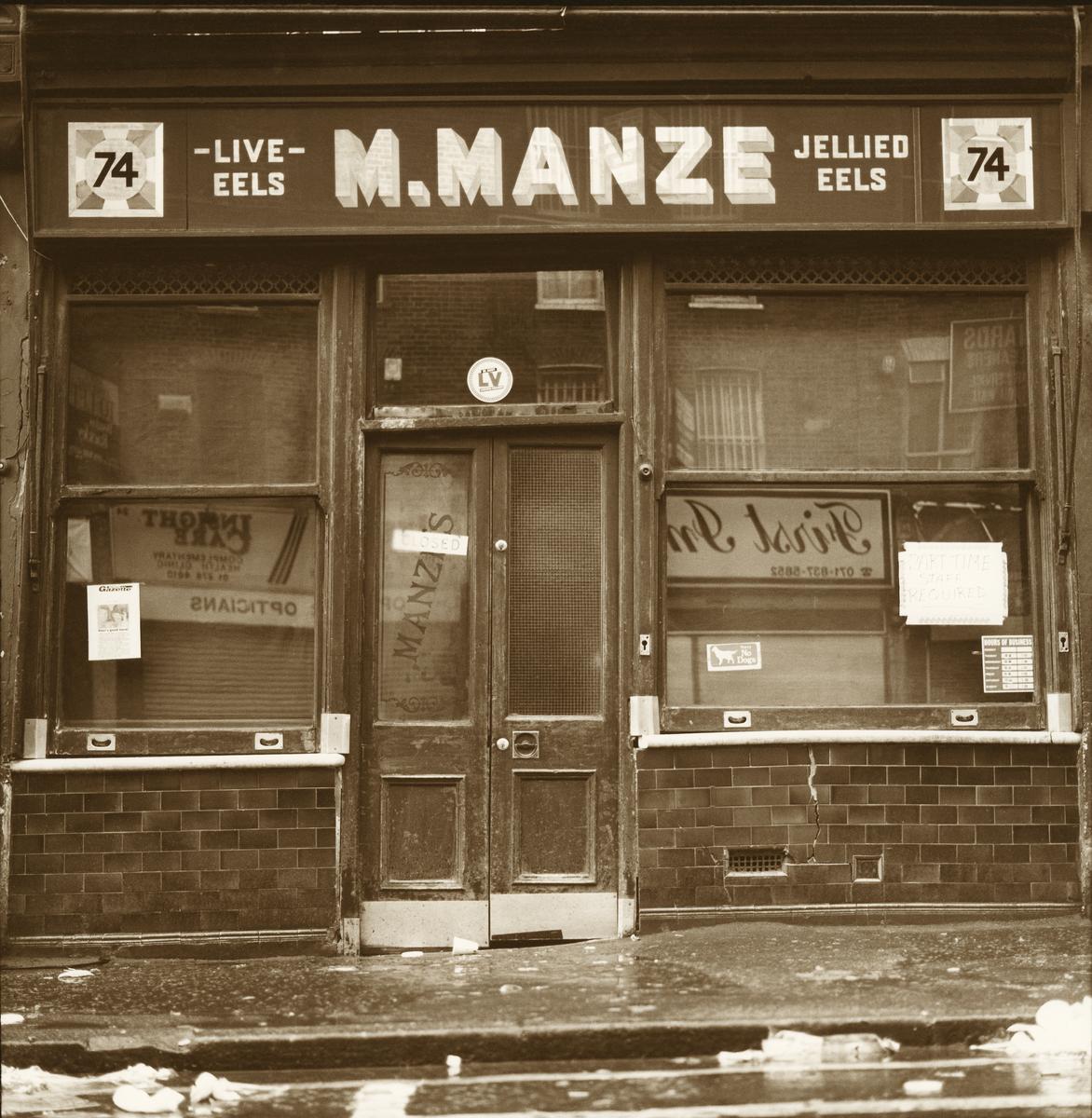 M. Manze's eel and pie shop, Pentonville | London Museum