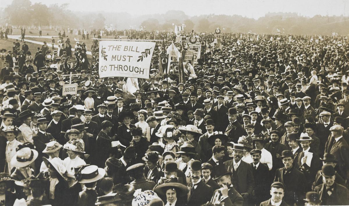 WSPU demonstration in Hyde Park | London Museum