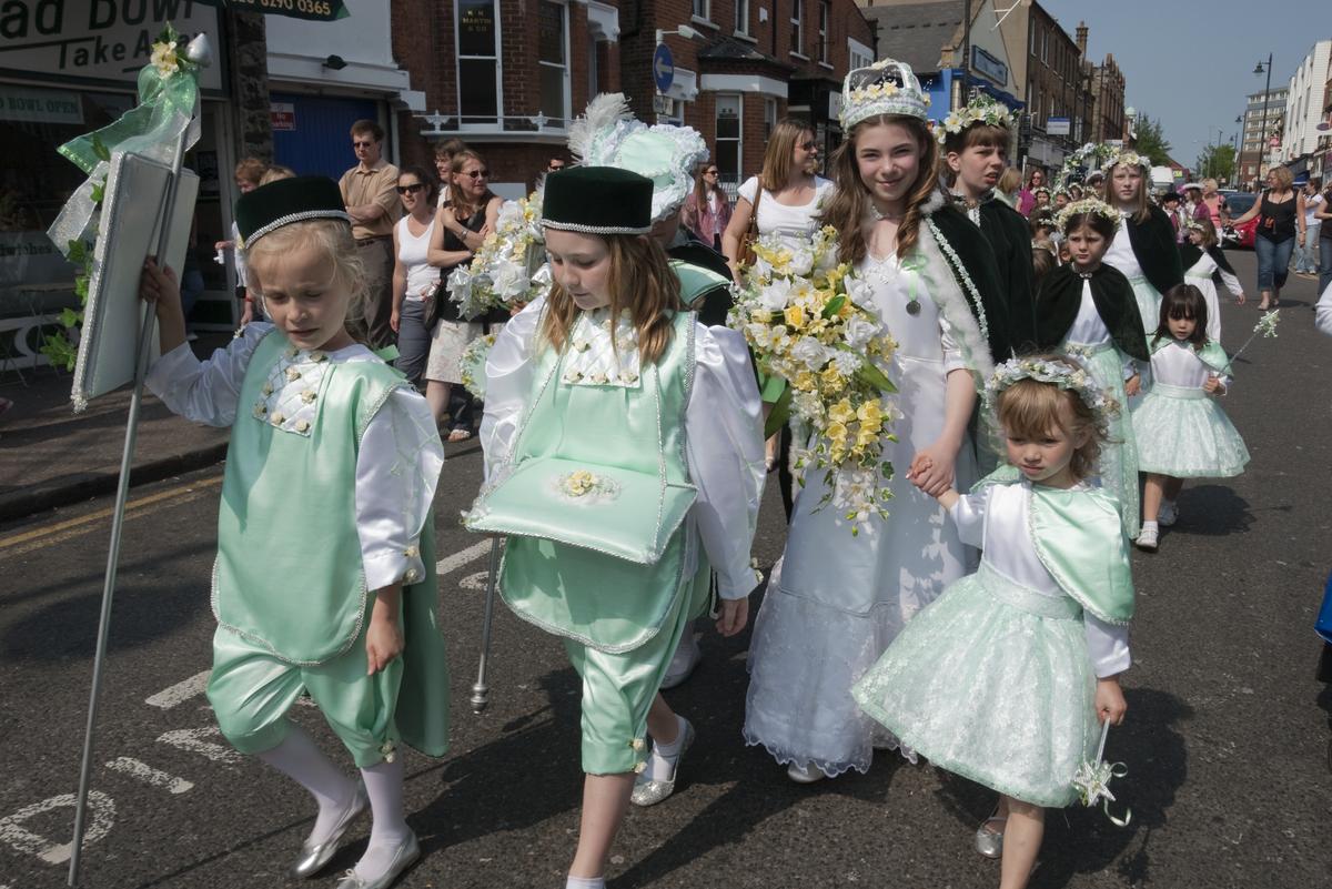 The May Queen procession through Bromley | London Museum