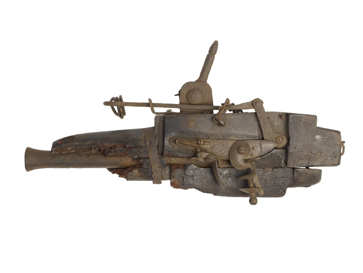 Gun, flintlock spring gun | London Museum