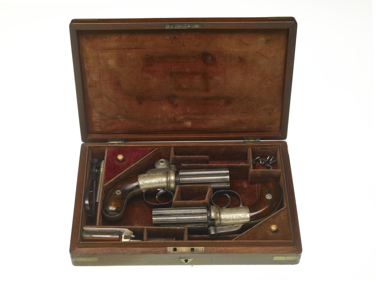 Revolver, percussion revolver | London Museum