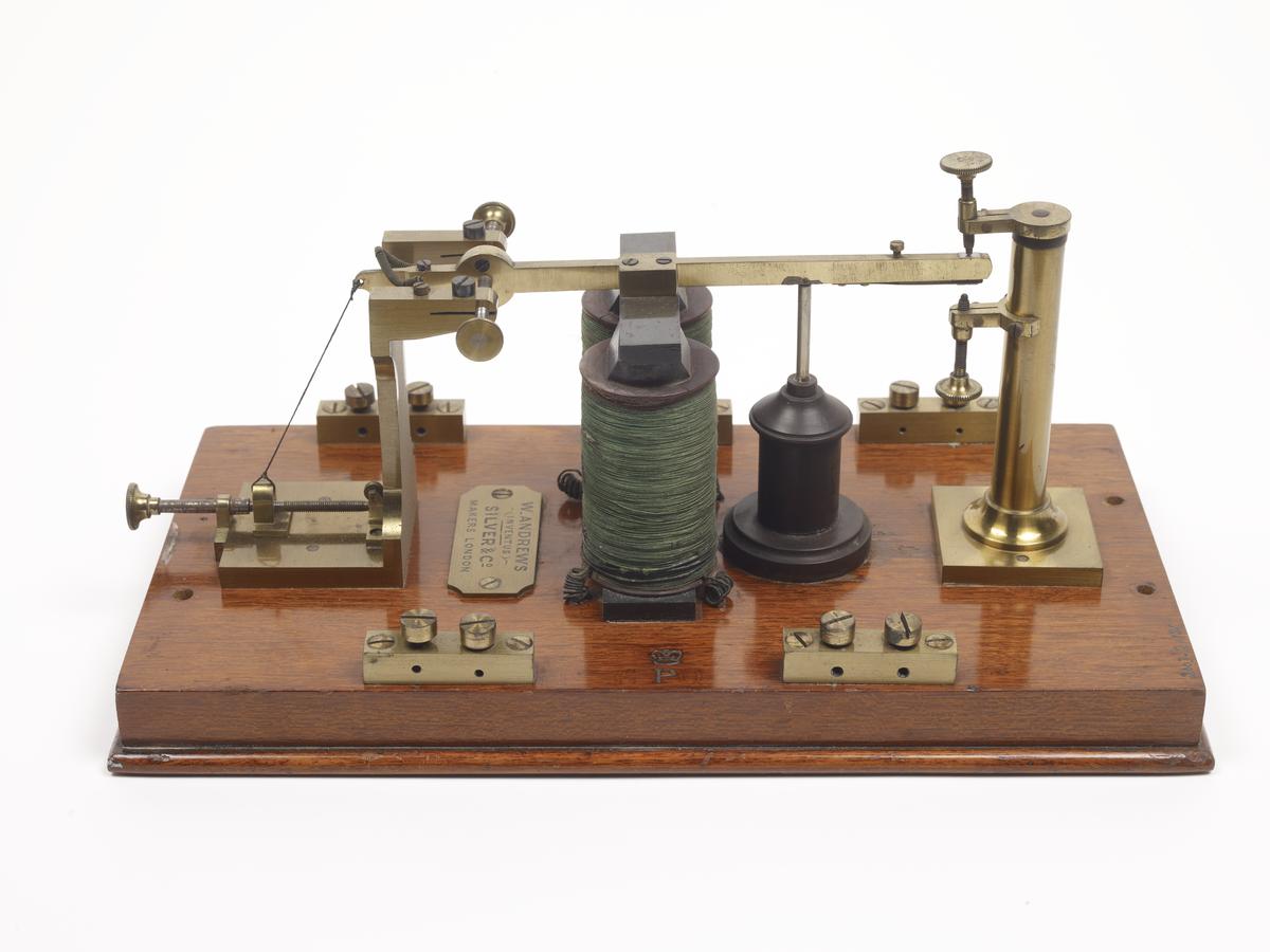 Telegraph relay | London Museum