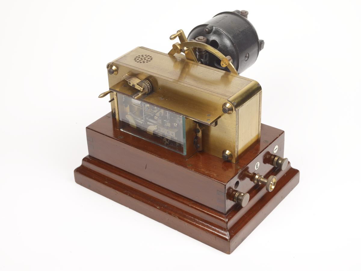 Transmitter, telegraph transmitter | London Museum