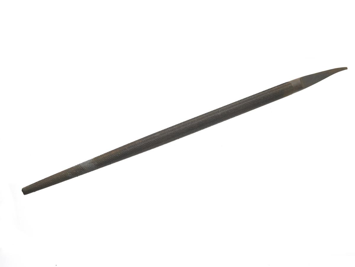 File, 15" tapered round bastard file | London Museum