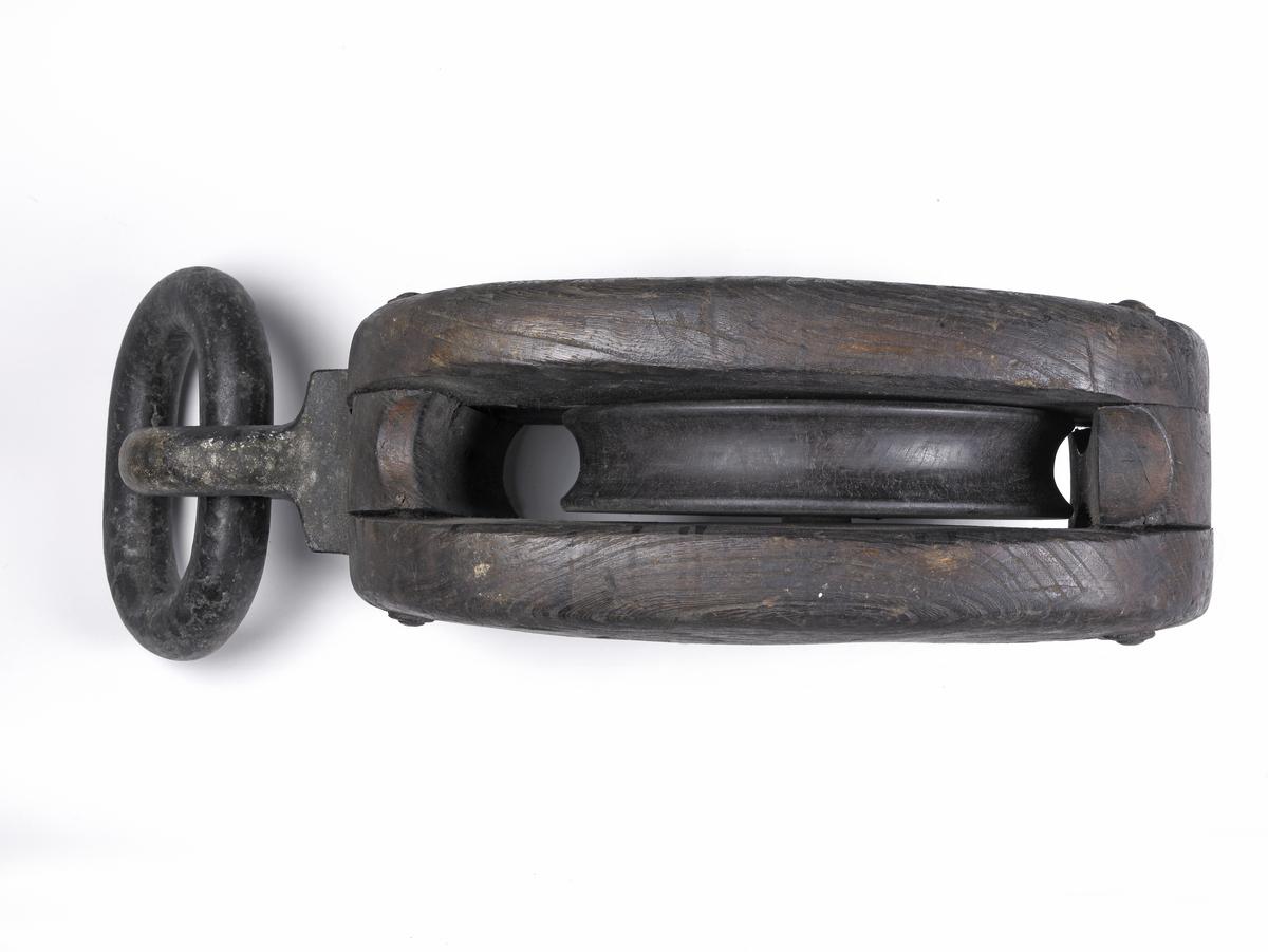 Block, single pulley block | London Museum
