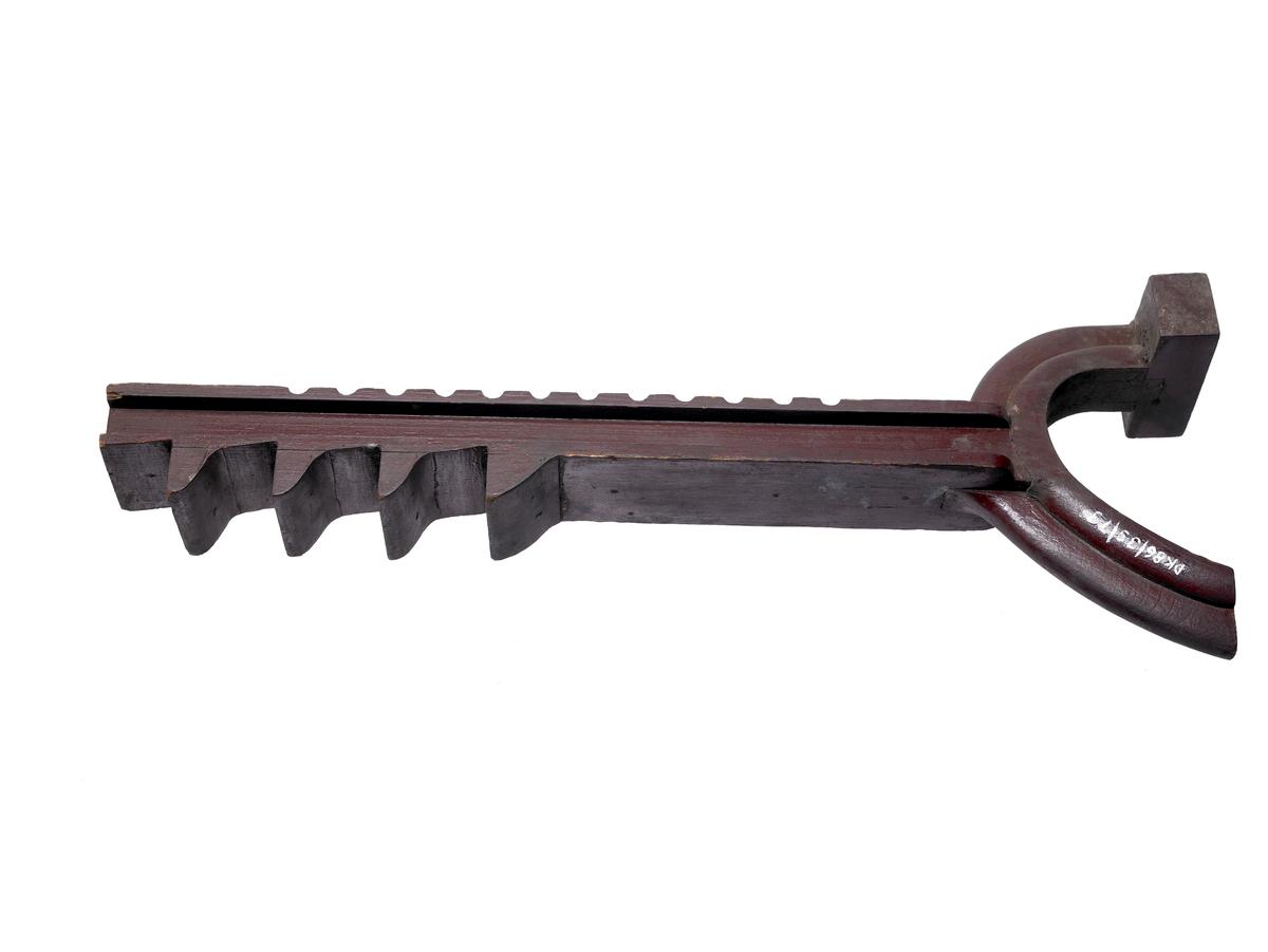 Pattern, pattern for jack rest | London Museum