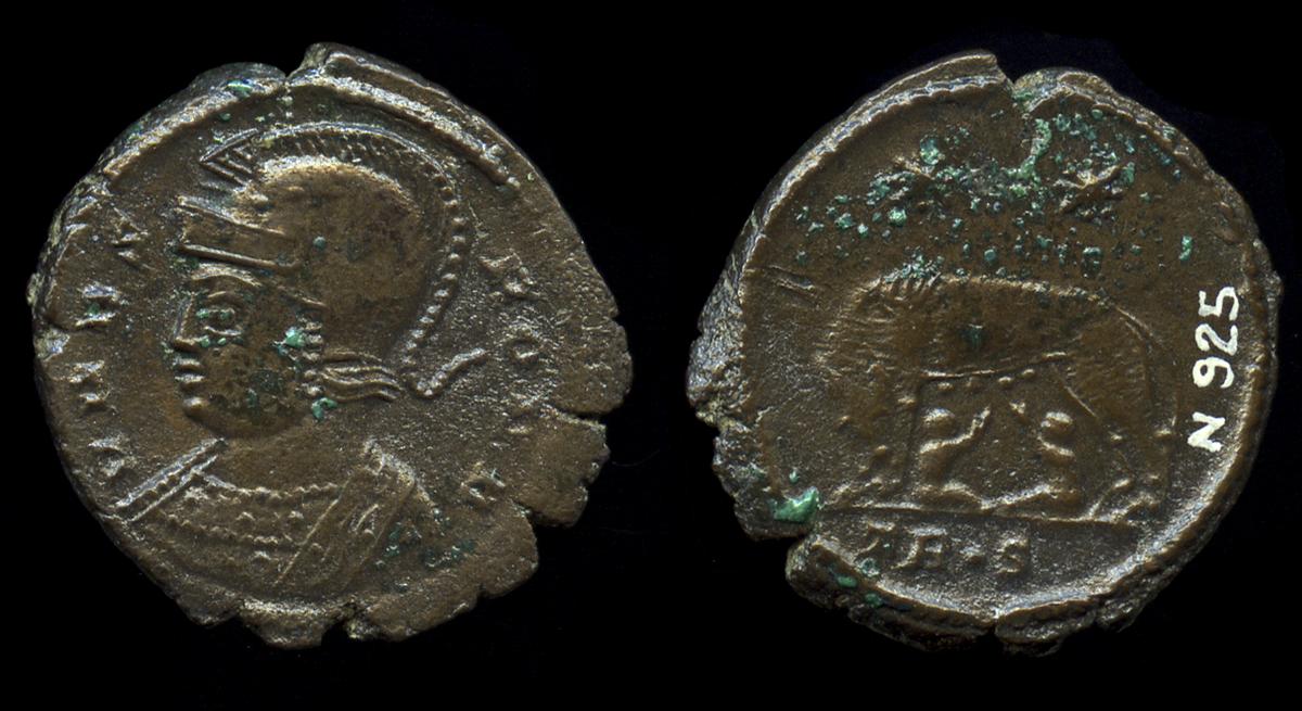 Coin, nummus AE4 | London Museum