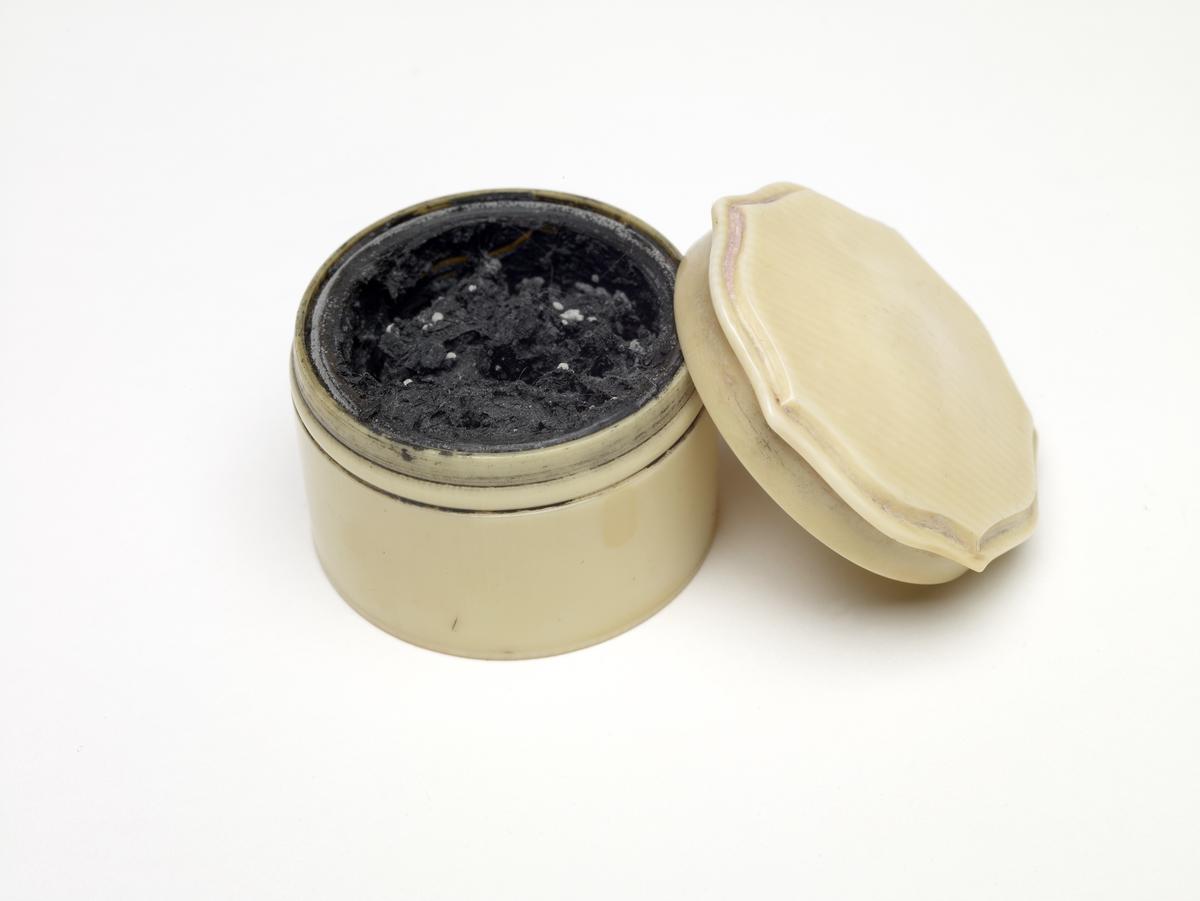 Container, make up container | London Museum