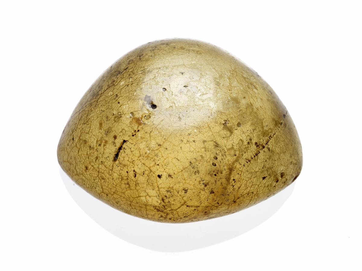 Sample, orange shellac | London Museum