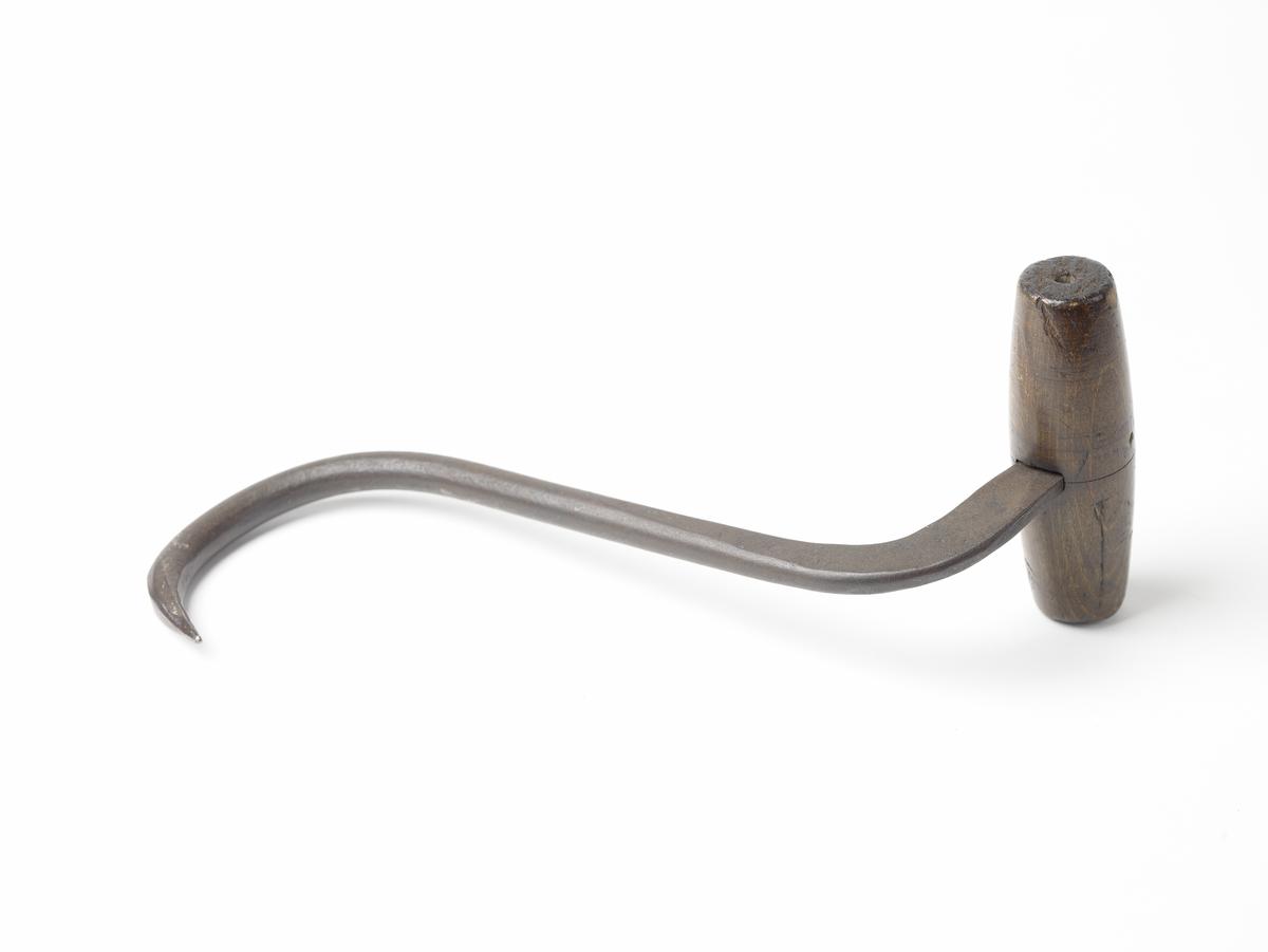 Hook, docker's case hook | London Museum