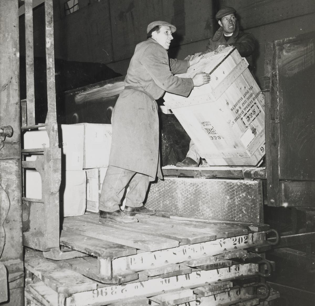 Mechanical equipment, pallets | London Museum