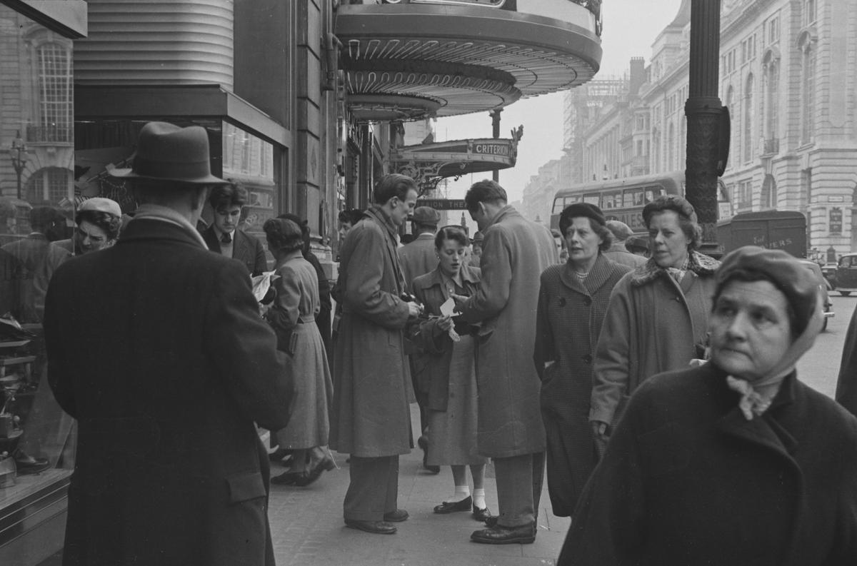 Outside the Trocadero, Picadilly | London Museum