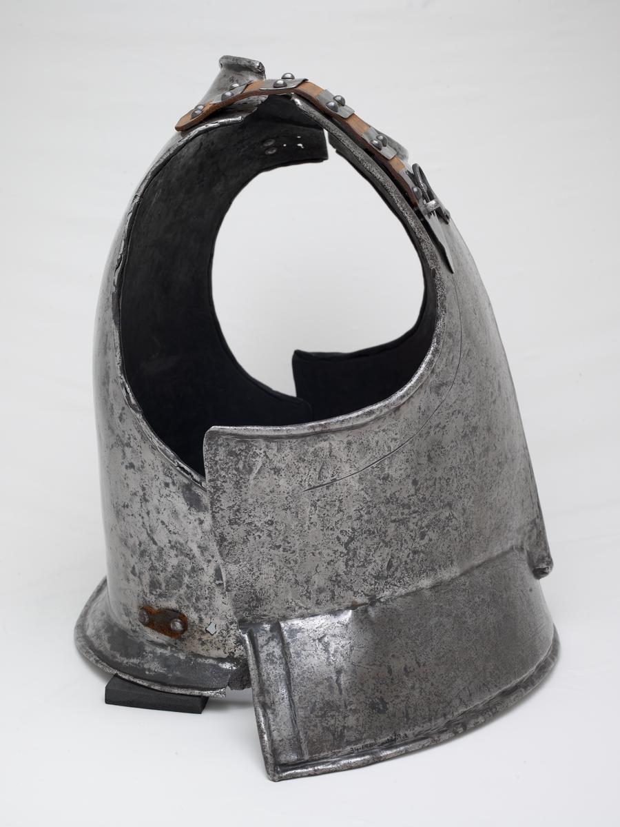 Backplate | London Museum