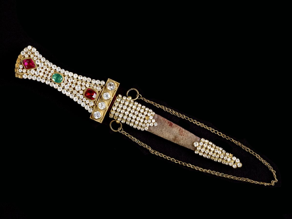 Dagger & sheath, performance dagger | London Museum