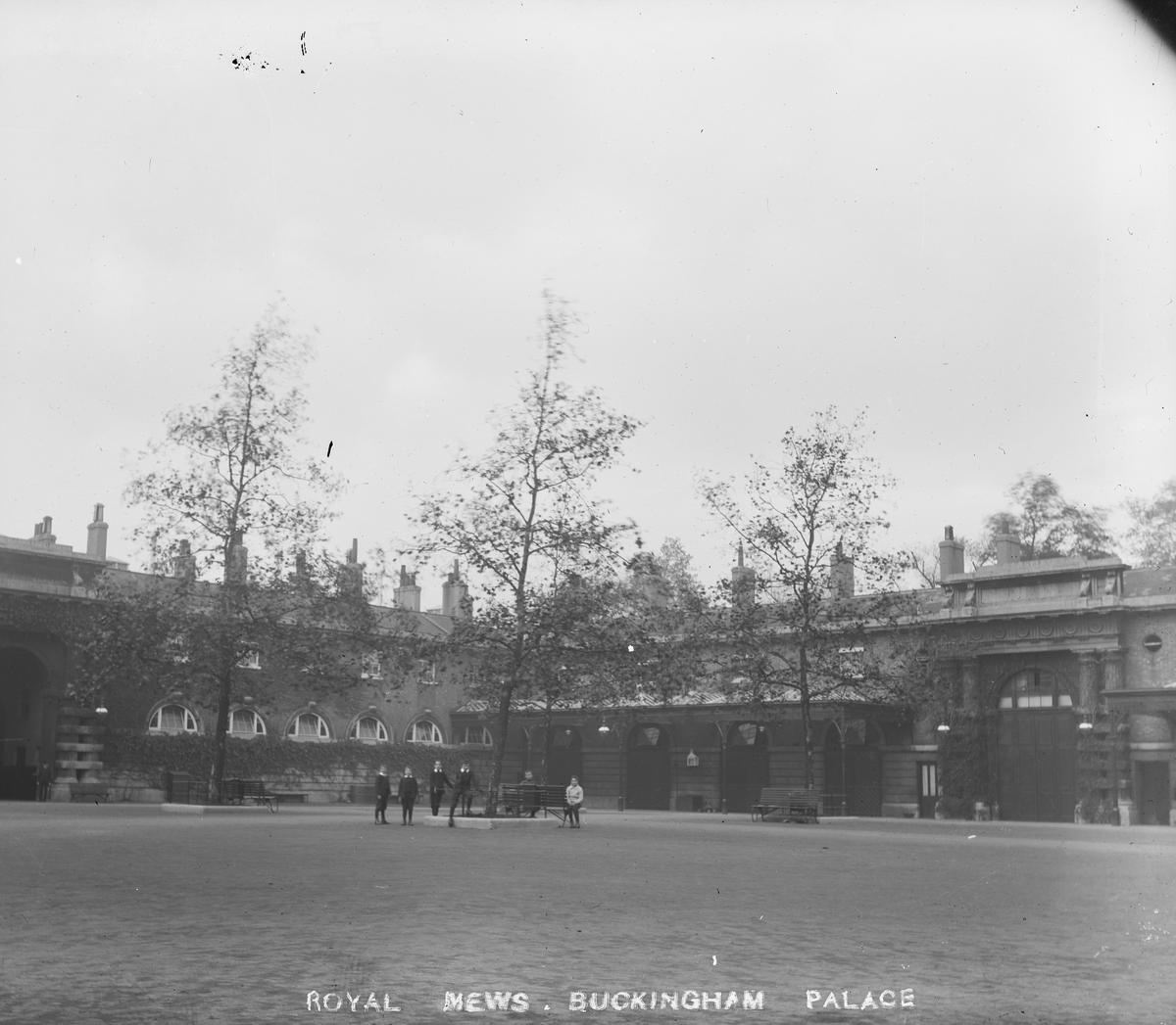 Royal Mews, Buckingham Palace | London Museum