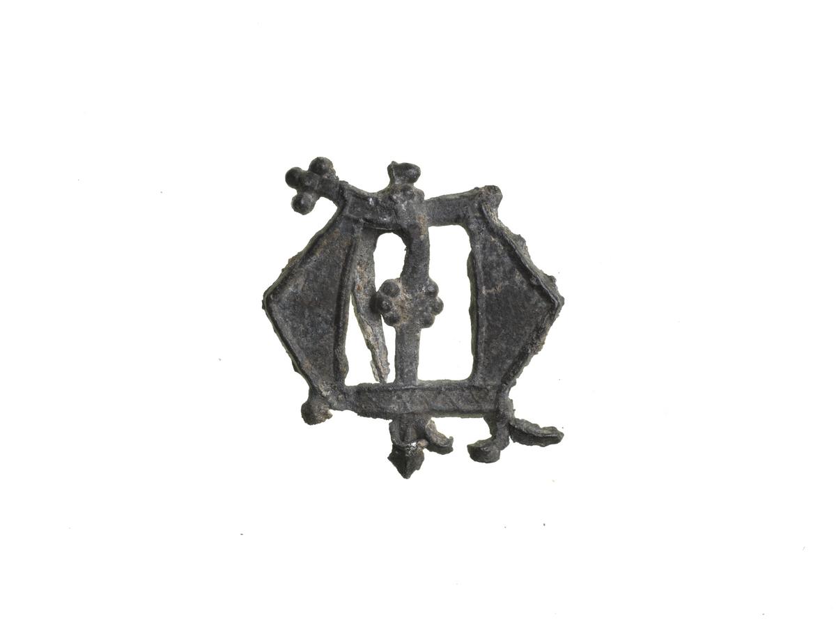 The Virgin Mary; letter 'M' | London Museum