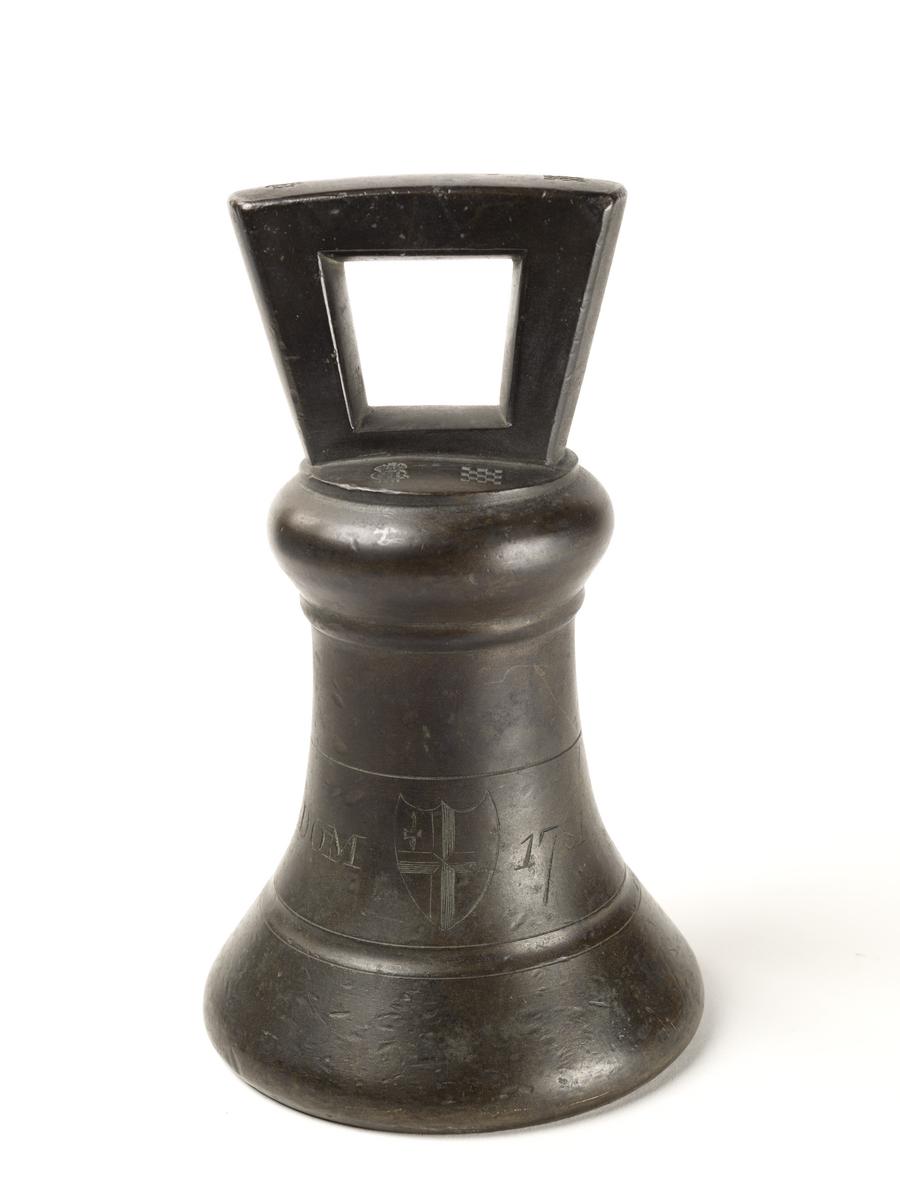 Weight, bell weight | London Museum