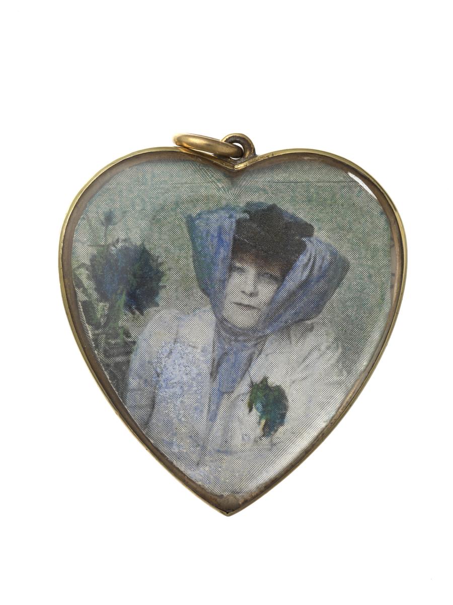Locket | London Museum