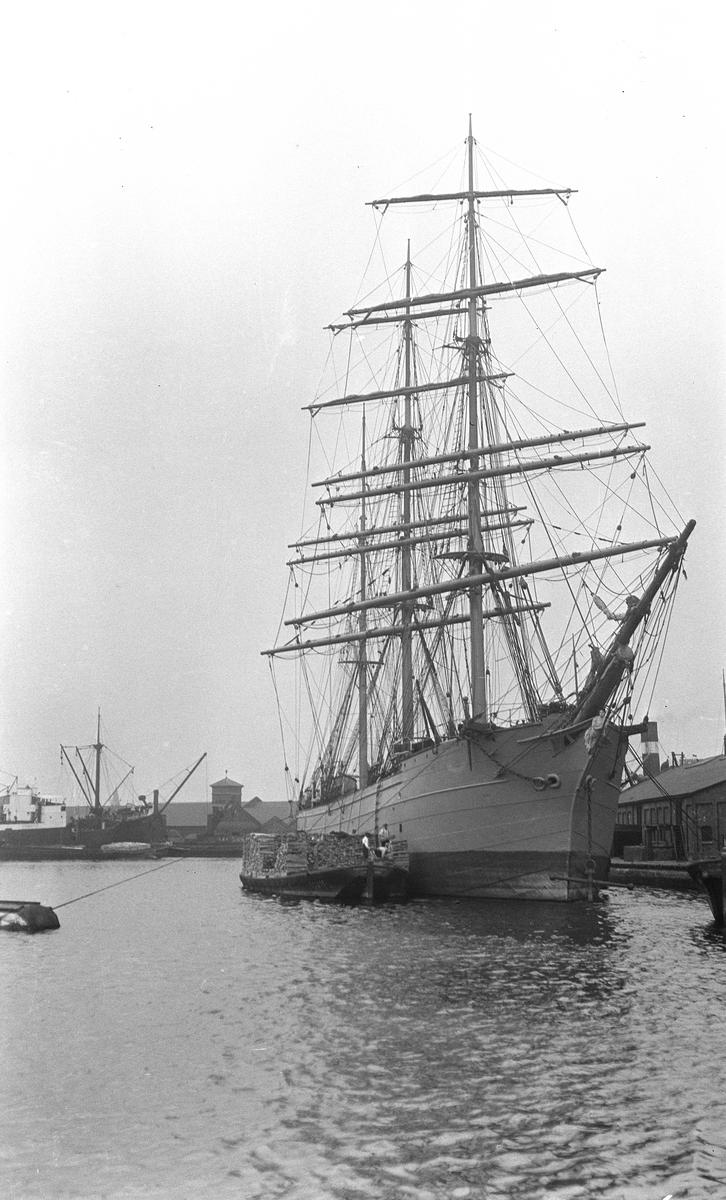 Millwall Docks: The barque Loch Linnhe in the dock in July, 1930 ...