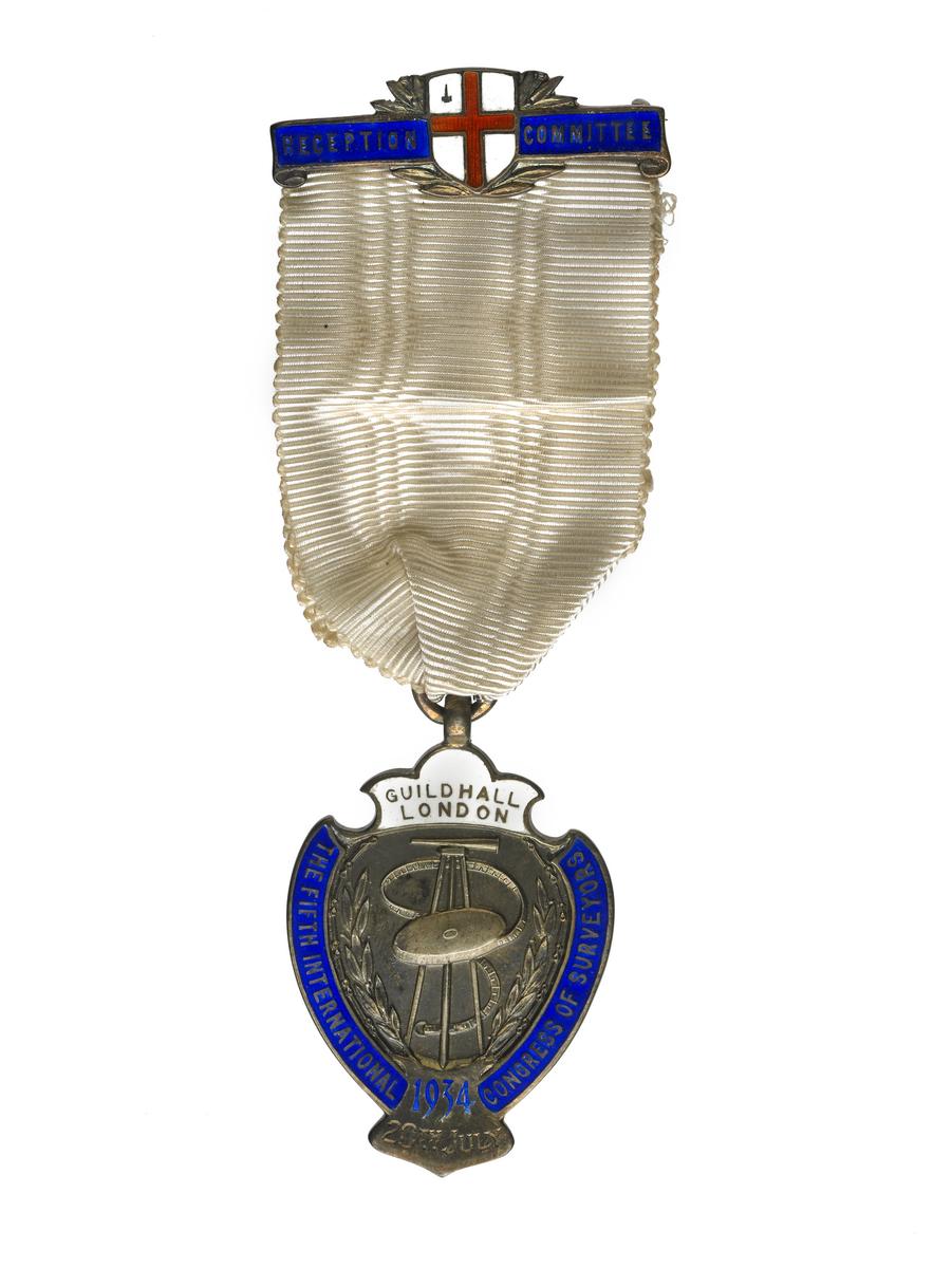 Badge, Guildhall Reception badge | London Museum