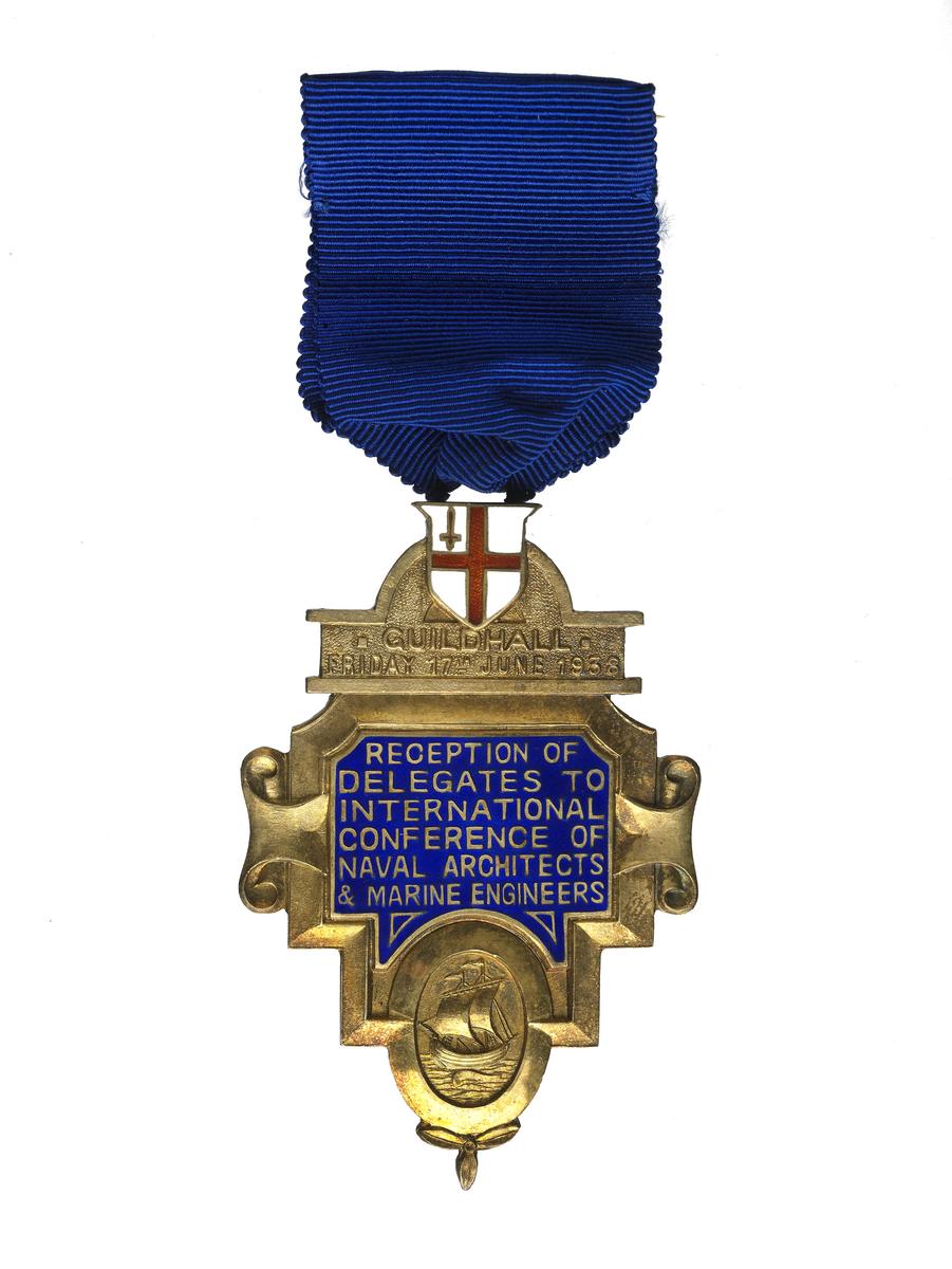 Badge, Guildhall Reception badge | London Museum