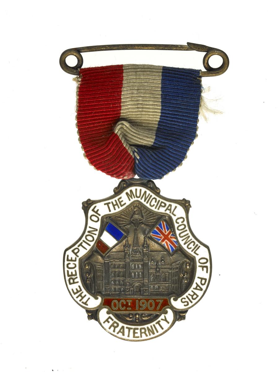 Badge, Guildhall Reception Committee badge | London Museum