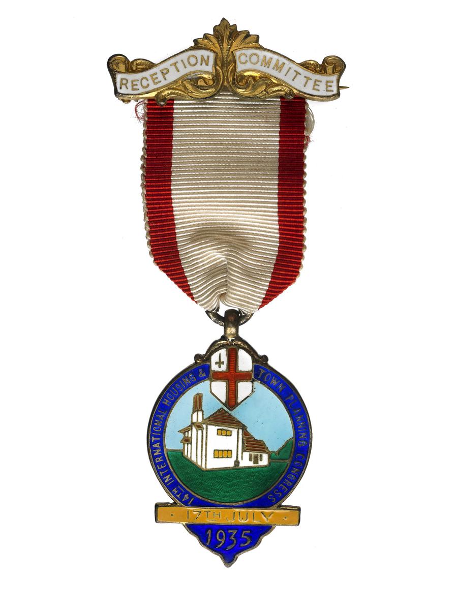 Badge, Guildhall reception badge | London Museum