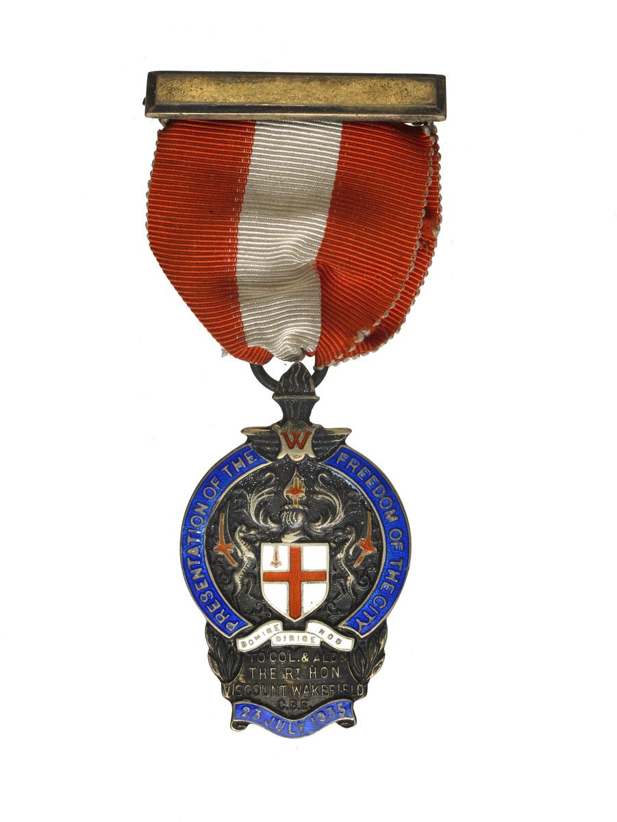 Badge, Freedom ceremony badge | London Museum