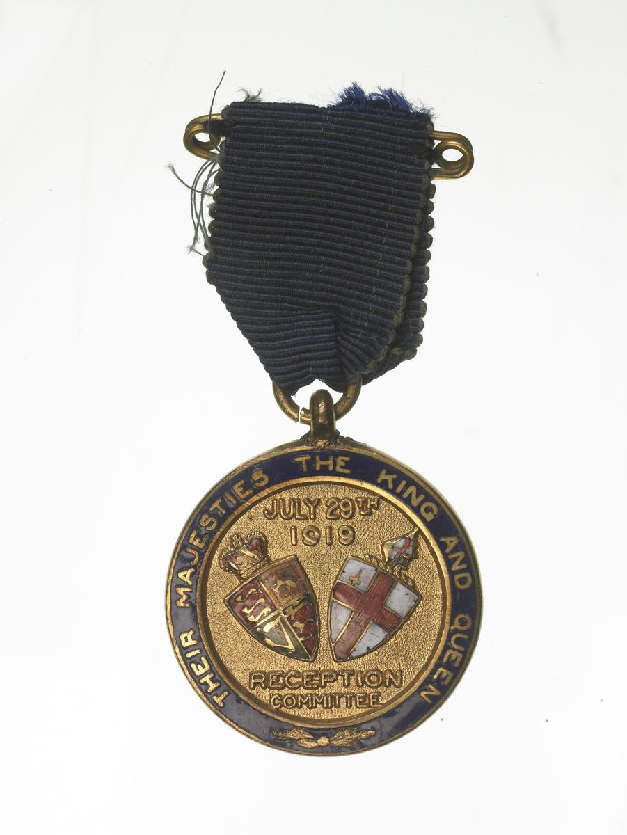 Badge, Guildhall Reception badge | London Museum