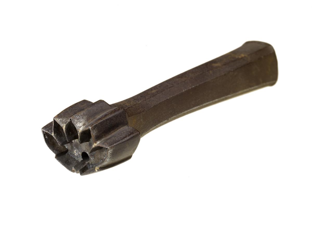 Cutter, artificial flower cutter | London Museum