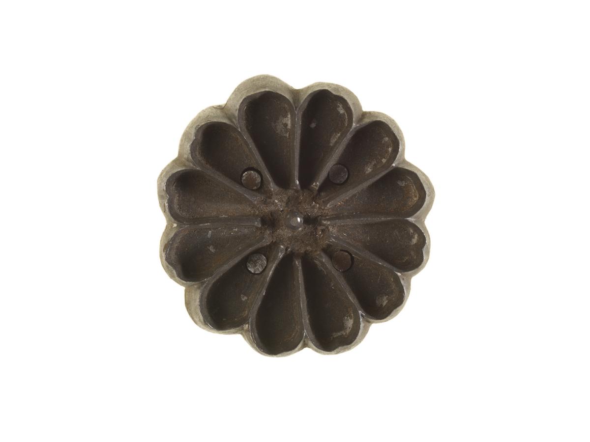 Cutter, artificial flower cutter | London Museum