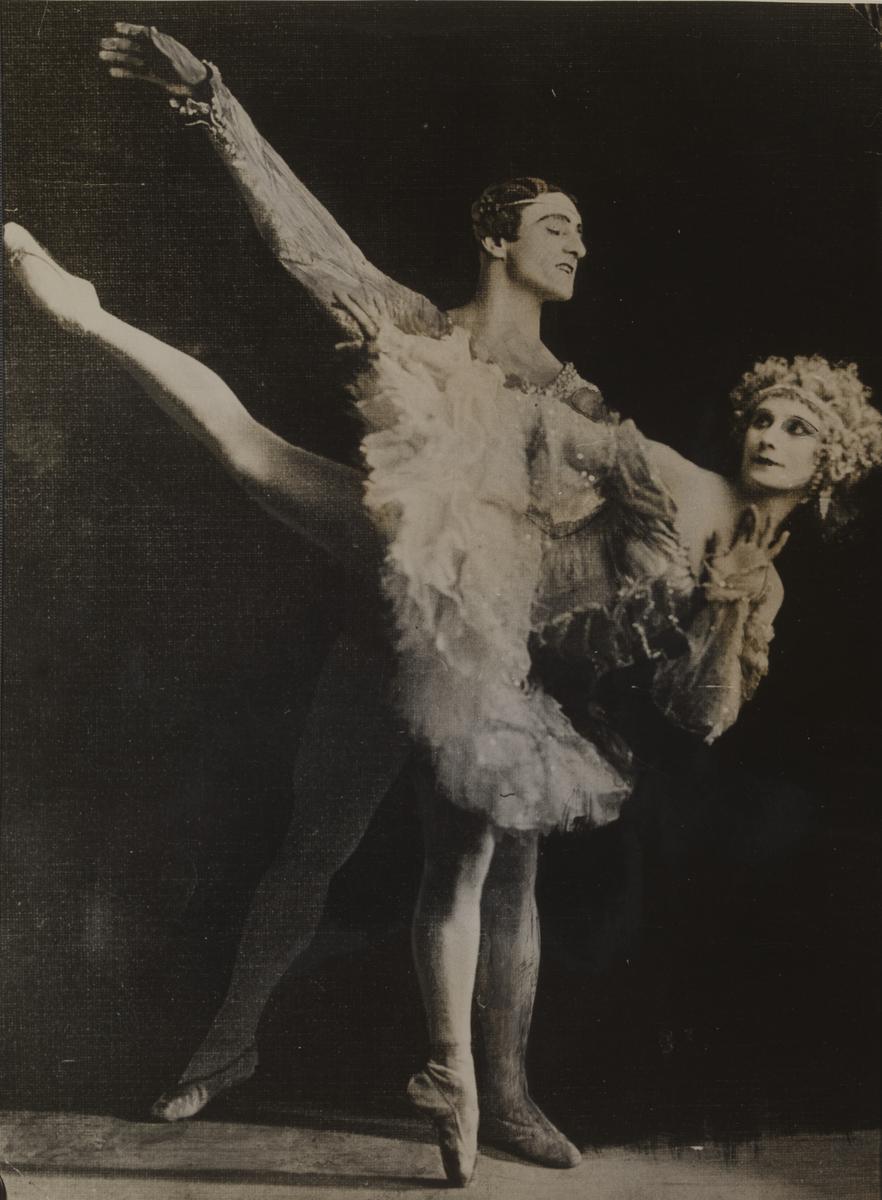 Anna Pavlova and Laurent Novikoff in costume from 'The Fairy Doll ...