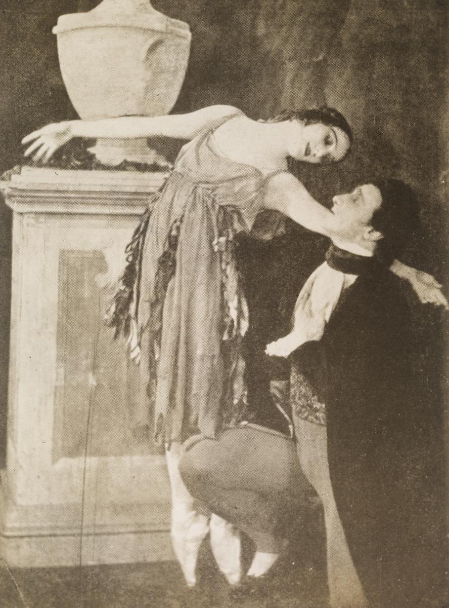Anna Pavlova and Laurent Novikoff in 'Autumn Leaves' | London Museum