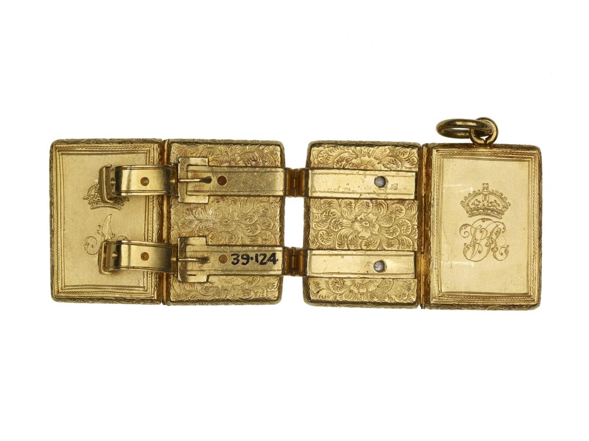 Locket | London Museum