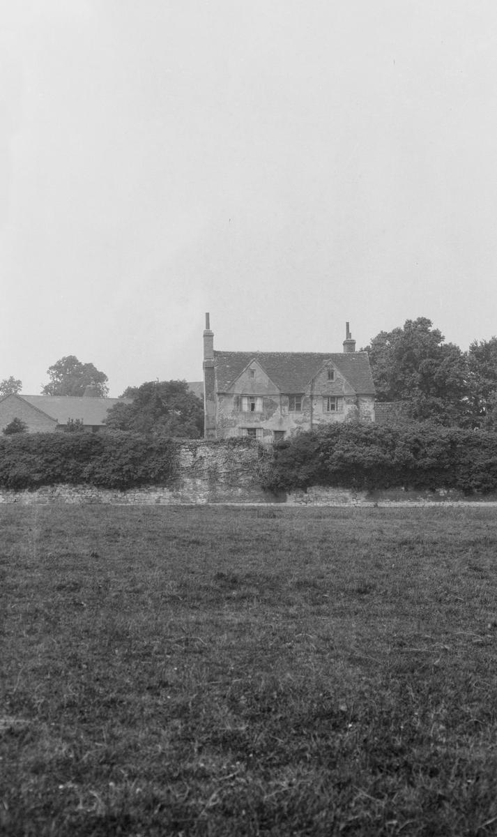 Creeks: Howbury Manor, Slade Green, near Dartford Creek on Easter ...