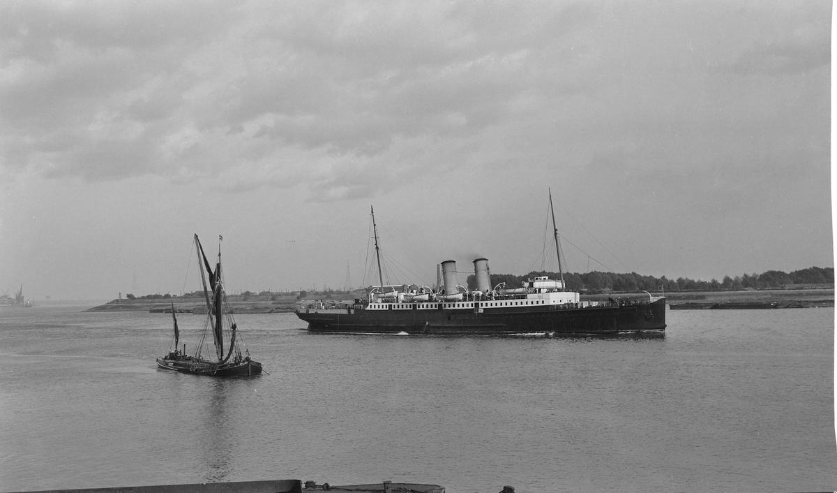 Miscellaneous Views: The Chatham and South Eastern Railway Company's SS ...