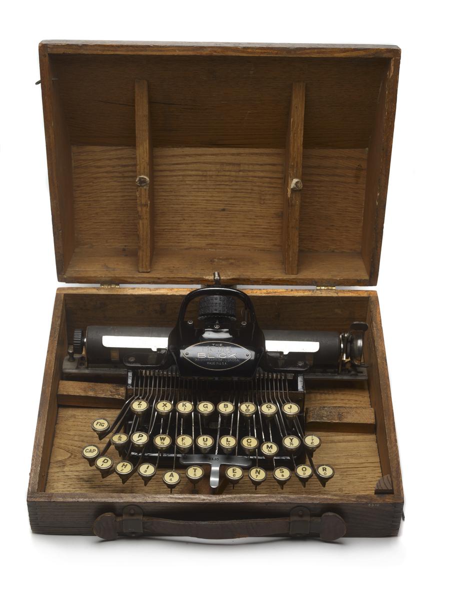 The Home Blick Typewriter | London Museum