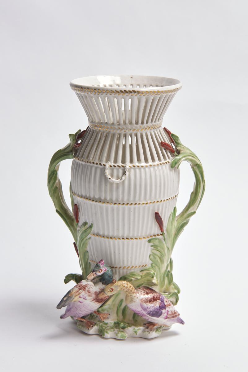 Vase, eel pot vase | London Museum