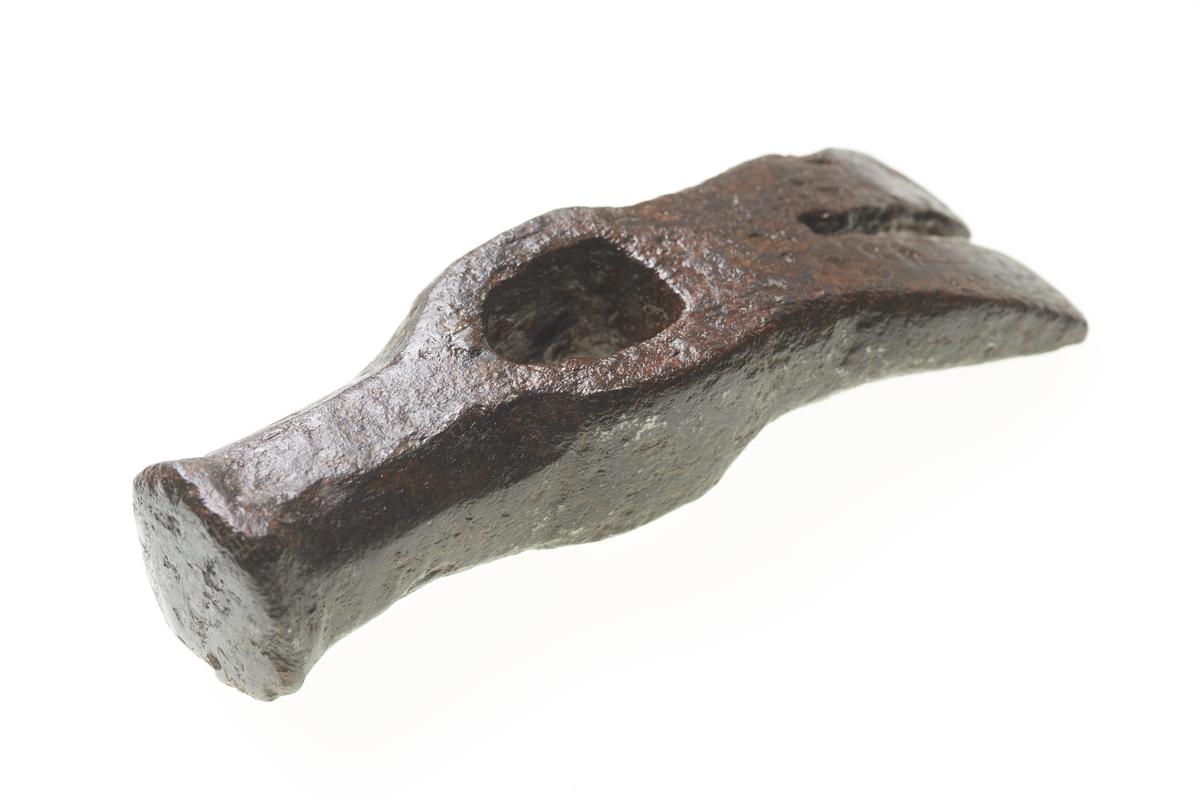 Hammer, round face shipwright's claw hammer head | London Museum