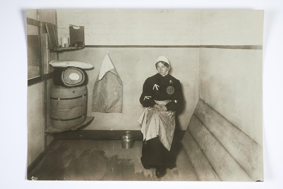 The Suffragette Elsie Howey in a Replica Prison Cell | London Museum