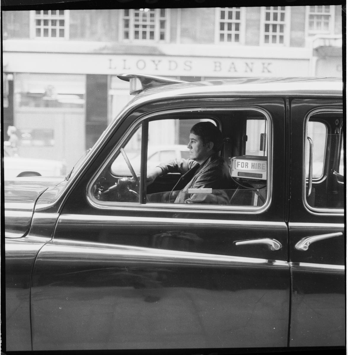 Black Cab taxi driver | London Museum