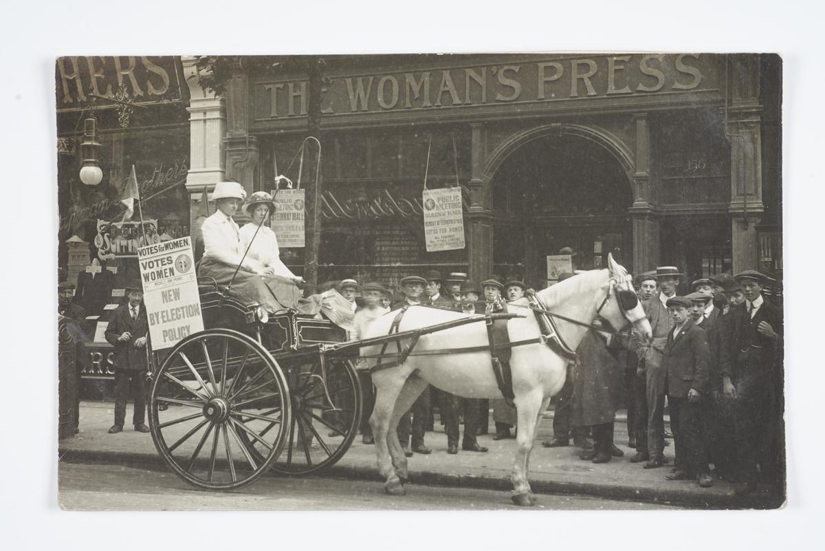 Postcard, photographic postcard | London Museum