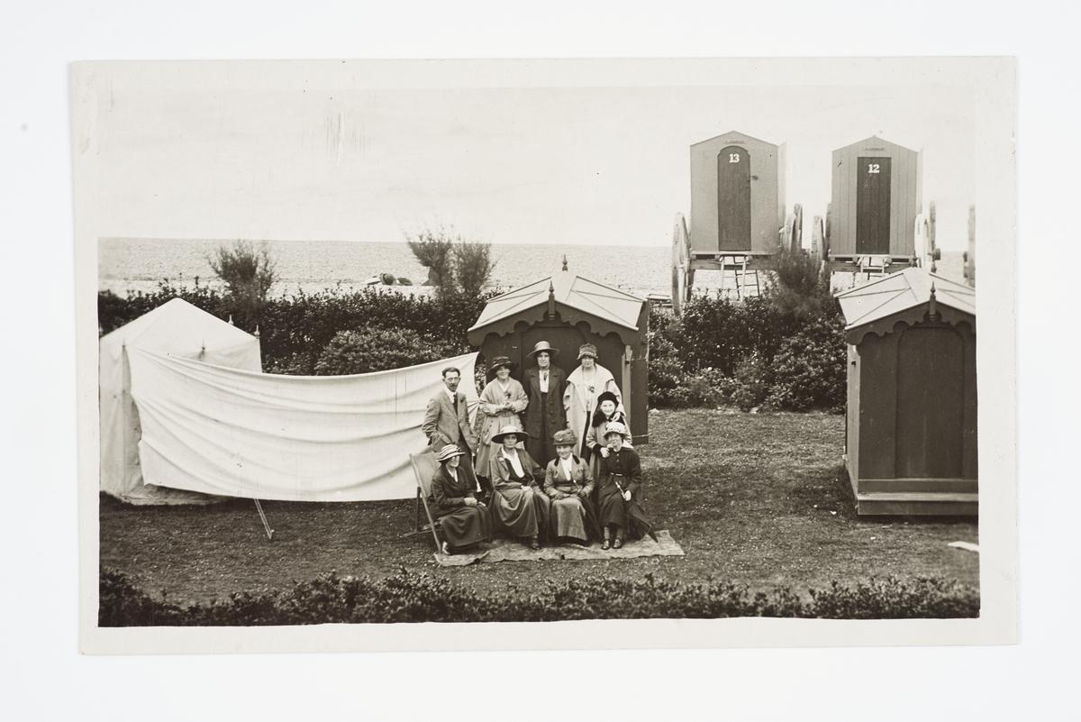 Postcard, photographic postcard | London Museum