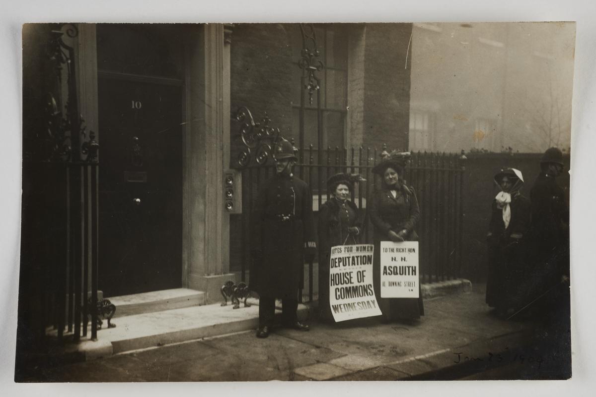 Suffragettes Delivering 'Human Letters' to Downing Street, 23rd ...