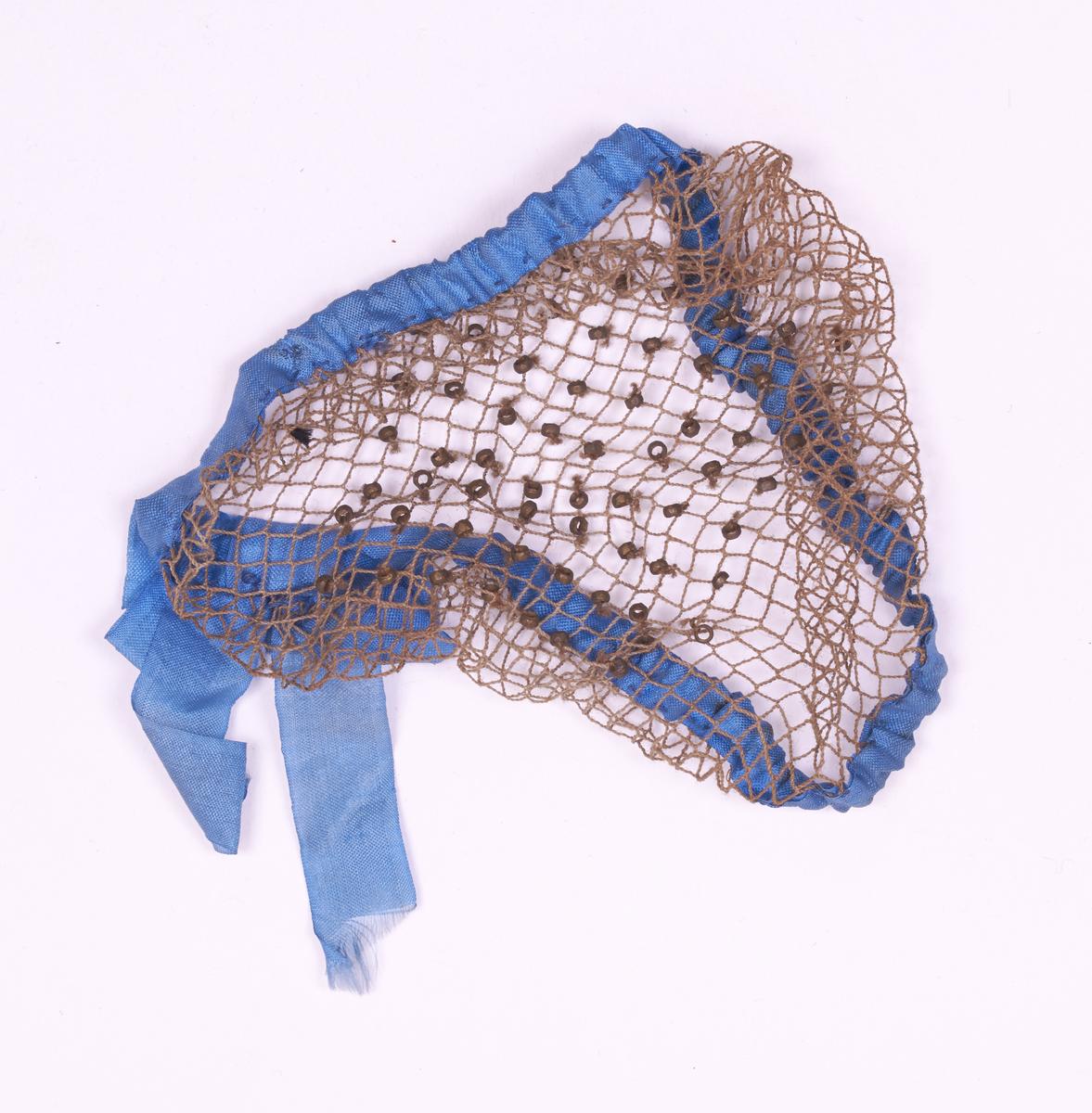 Doll's clothes, doll's snood | London Museum