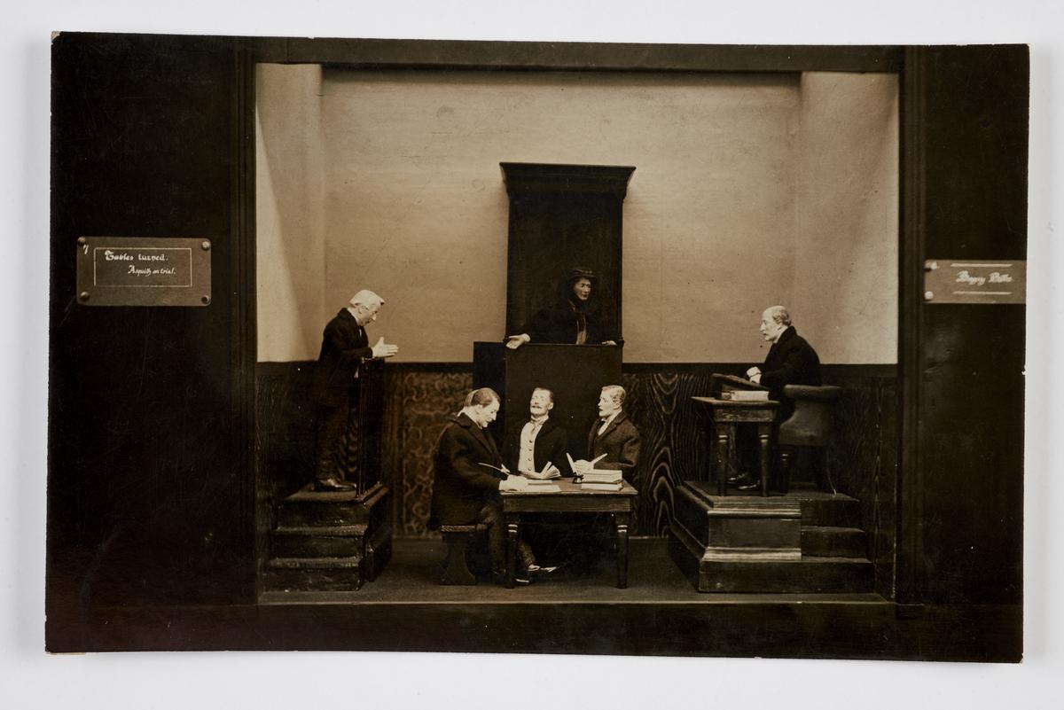 Postcard, photographic postcard | London Museum