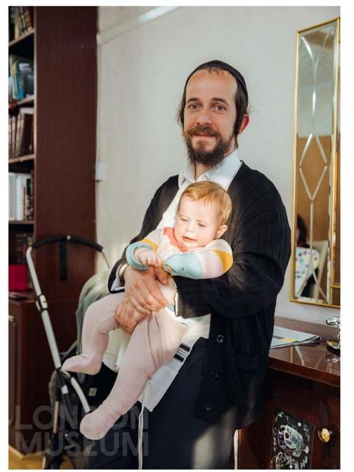 Shlomo Davidovits and Gitty, Stamford Hill, 2020 | London Museum