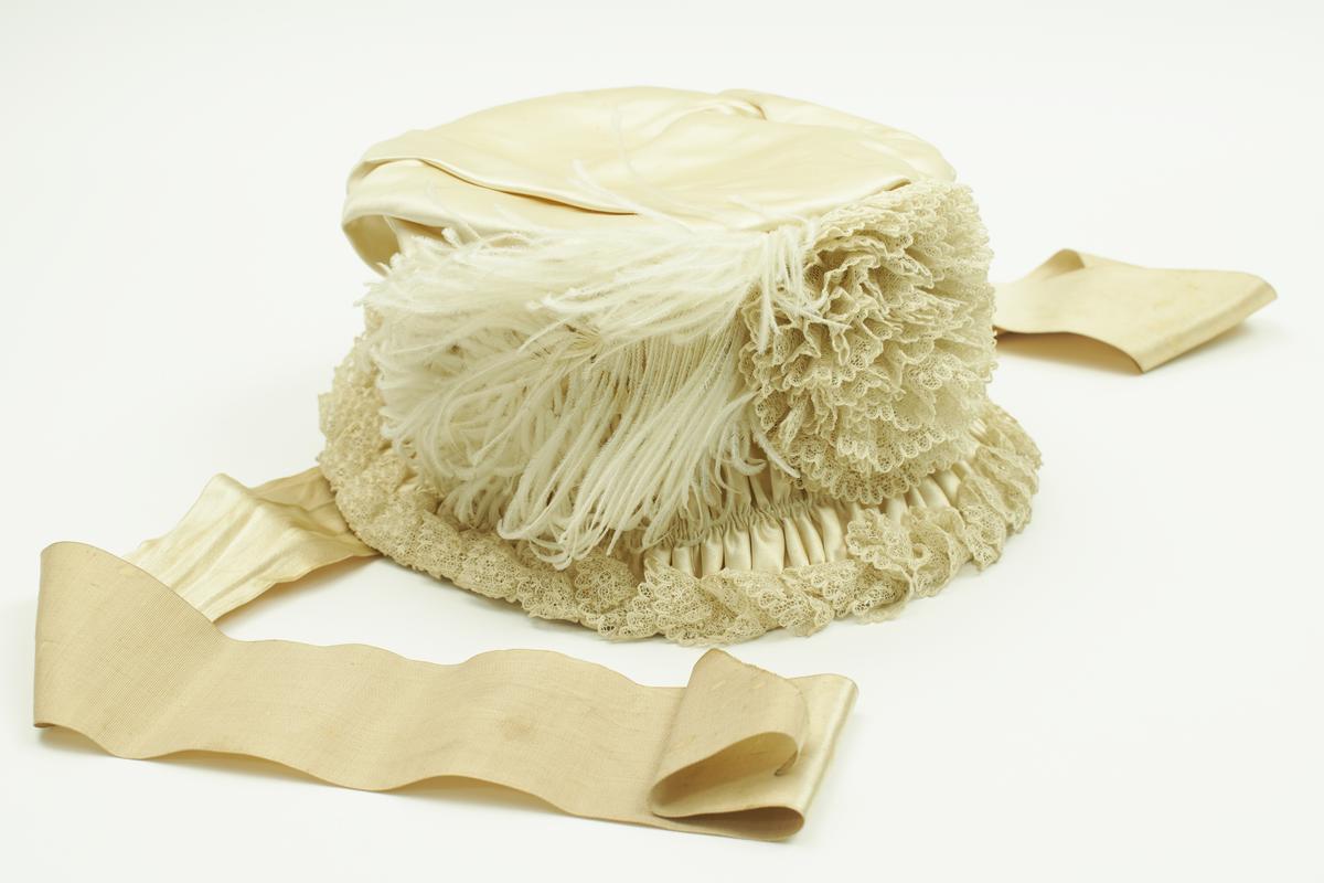 Bonnet, wedding bonnet | London Museum