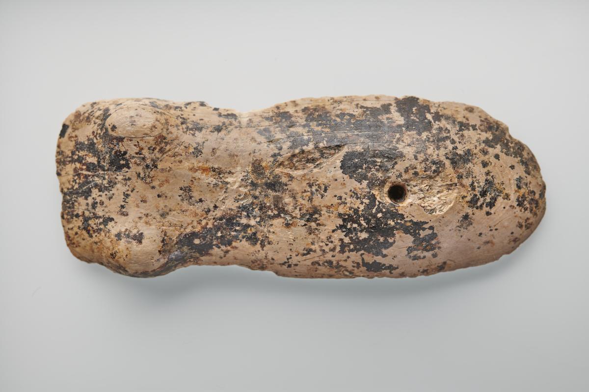 Animal remains, ivory, statuette, figurine, doll | London Museum